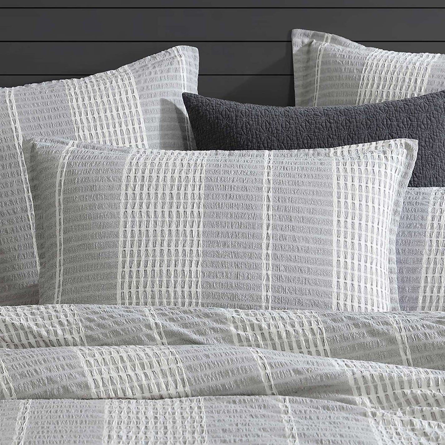Hurley Charcoal Quilt Cover Set by Logan and Mason Platinum | Quilt ...