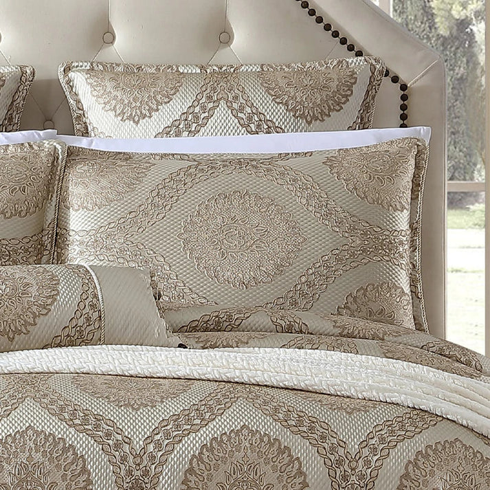 Sistine Gold Quilt Cover Set by Davinci | Quilt Cover World